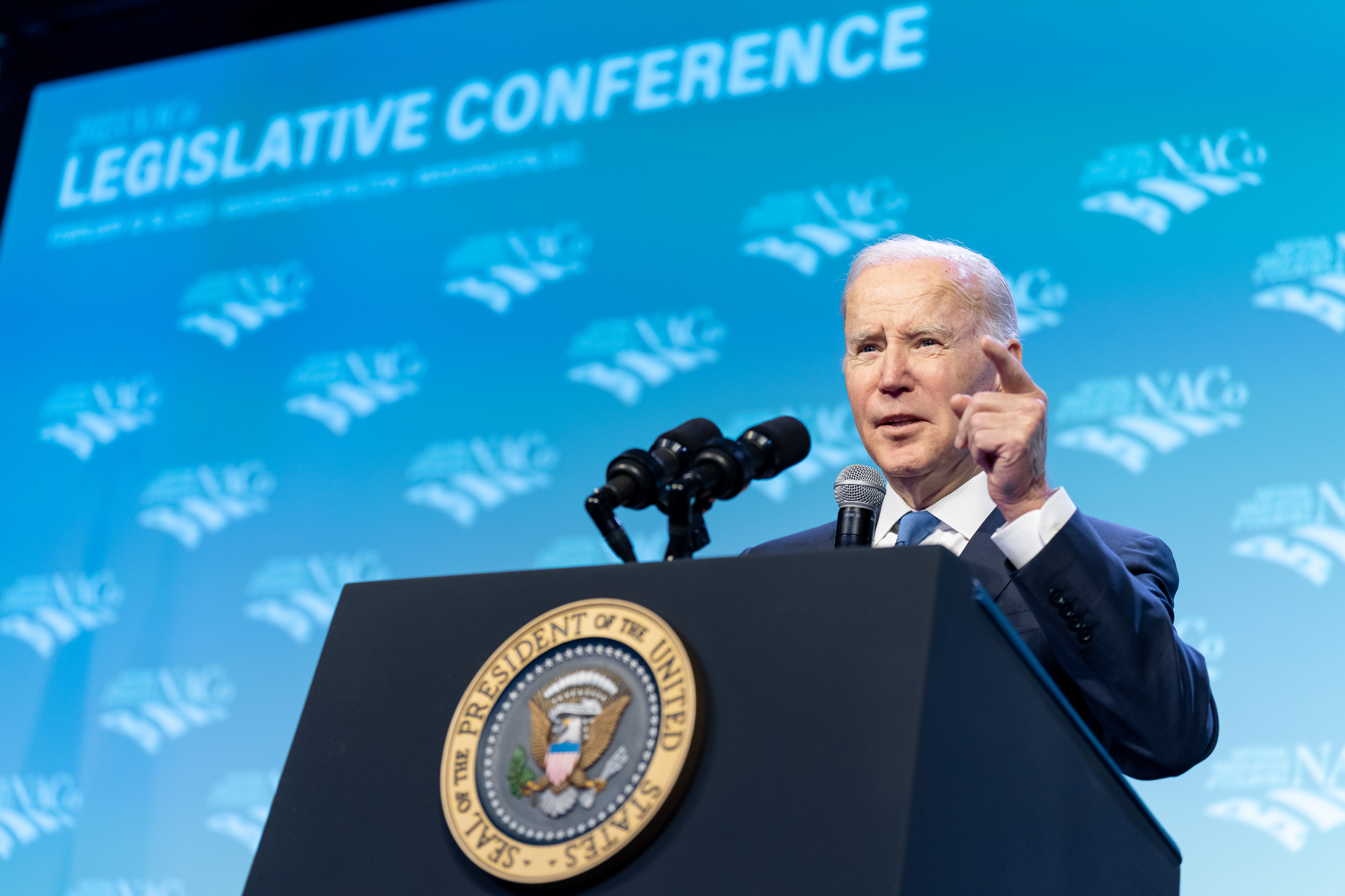 Leftist Media Shocked by Biden’s Sinking Poll Numbers - Cafe 76